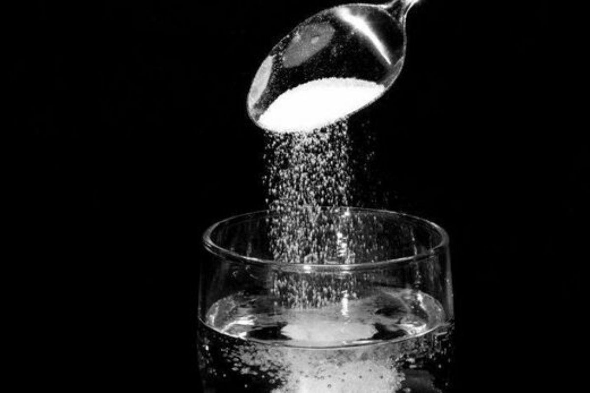 Soro caseiro: aprenda a receita e saiba quando tomar a solução | DCI