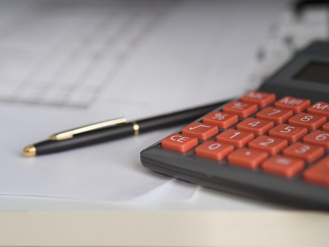 Saiba como calcular os juros do cheque especial