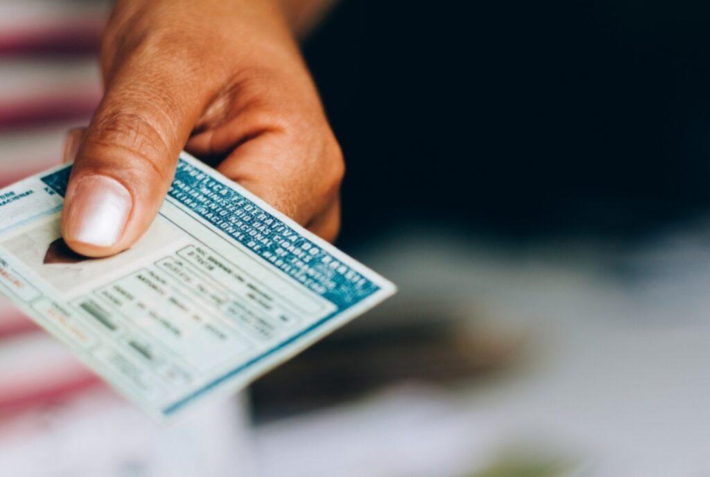 Nome social: entenda o que é e por quem é usado | DCI