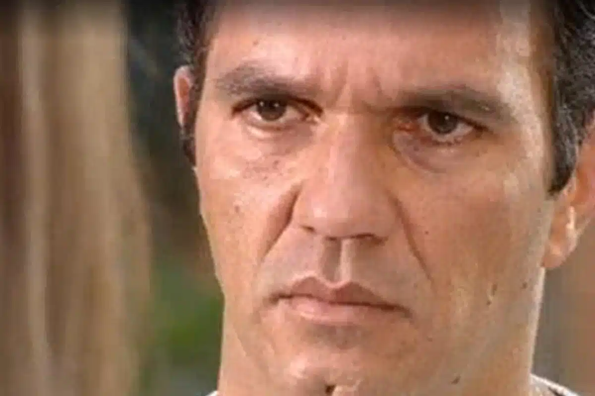 Aurélio chega em O Clone para desmascarar Alicinha