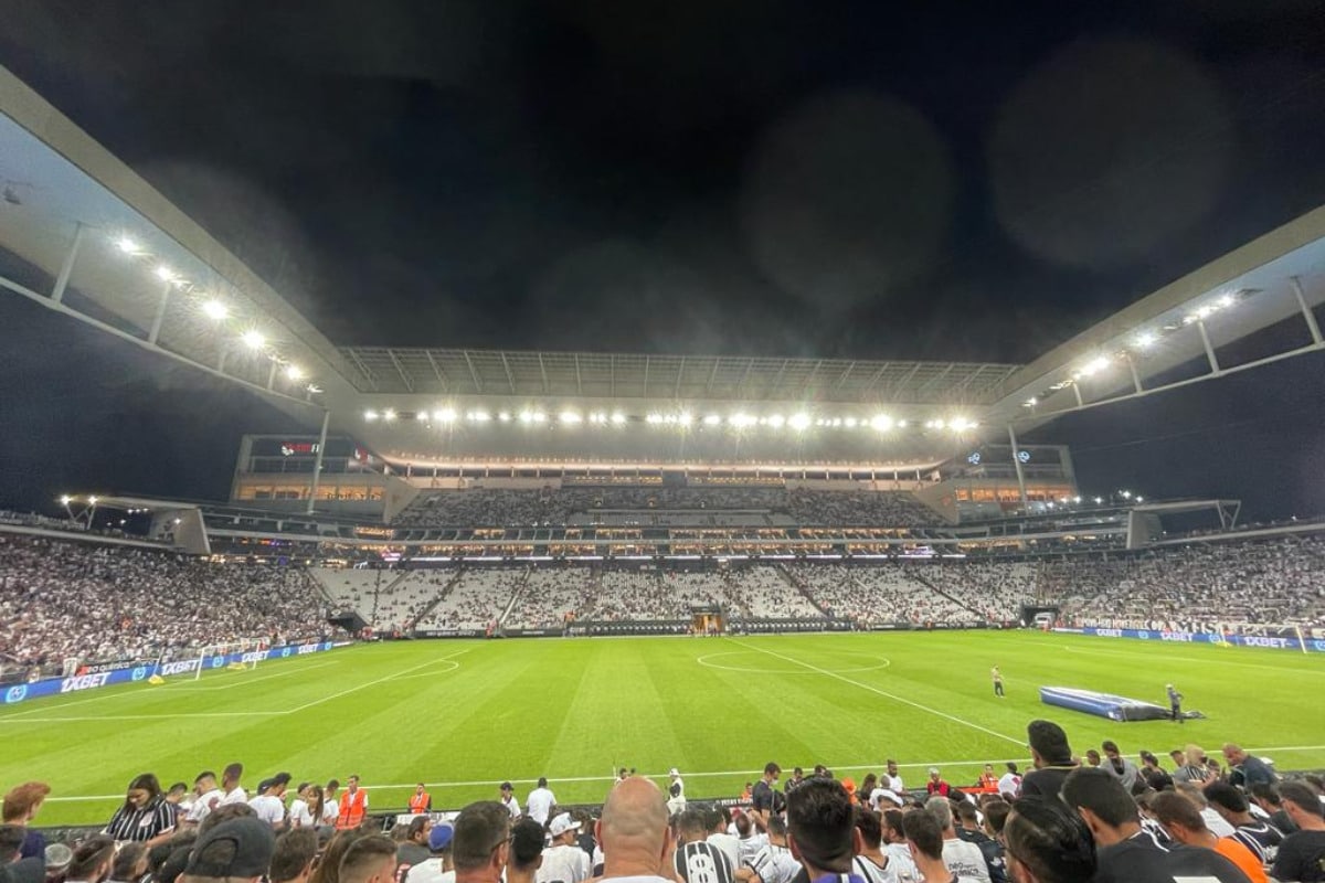 Com dívida de quase R$ 1 bilhão, o Corinthians vai vender a Neo Química ...