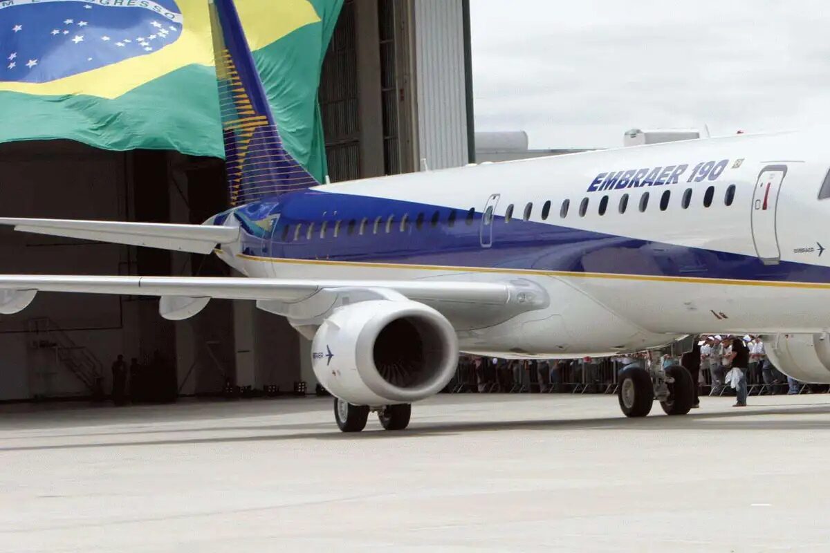 Avião da Embraer que caiu foi abatido? Modelo é brasileiro | DCI