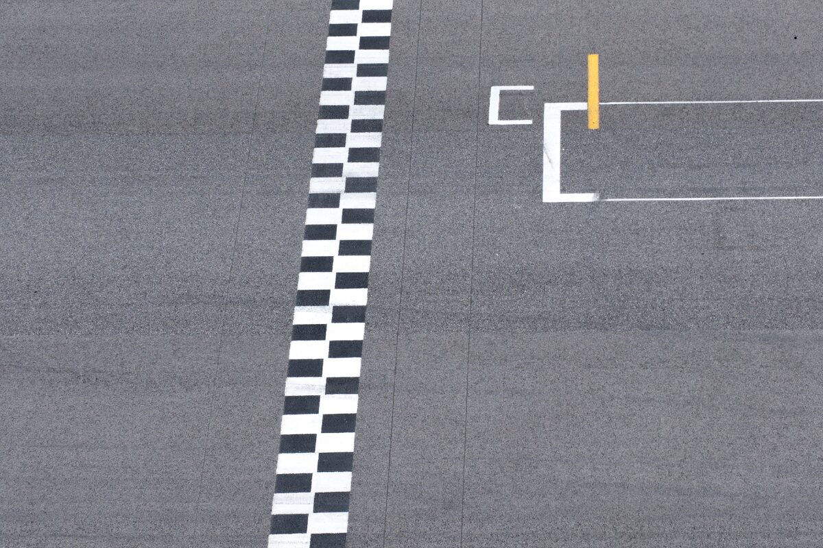 Grid de Largada da Fórmula 1 tem Verstappen na Pole Position em ...