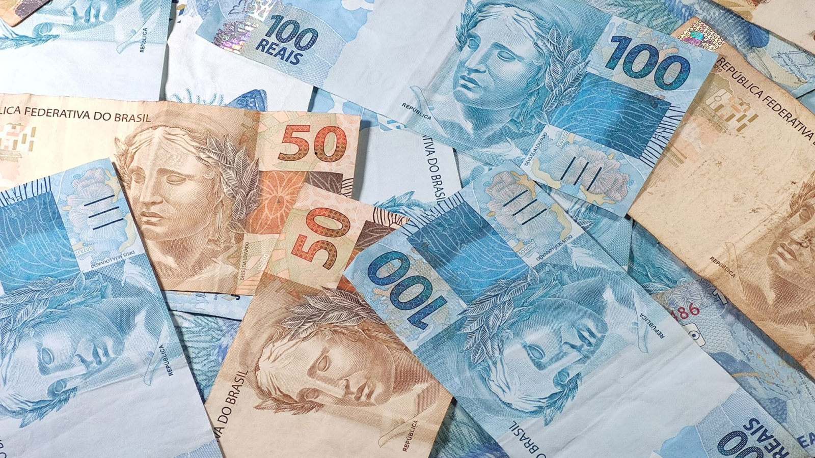 Governador sanciona novo salário mínimo paulista e define 1º pagamento