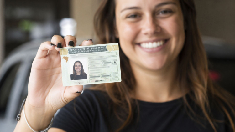 Renovação CNH automática: como fazer sob as regras da nova Lei 15.428/26